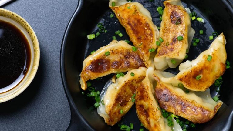 Chinesisches Essen: 22 Traditionelle Gerichte, Die Sie Probieren Sollten