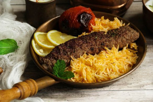 Iranische Küche: 20 Traditionelle Iranische Essen, Die Sie Probieren ...